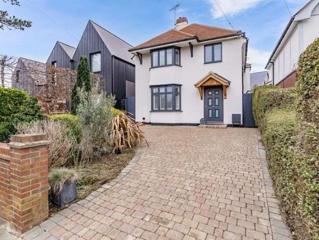 4 Bedroom Detached House