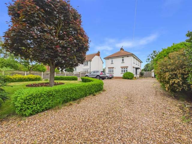 4 Bedroom Detached House