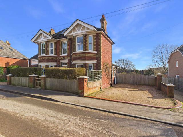 4 Bedroom Detached House
