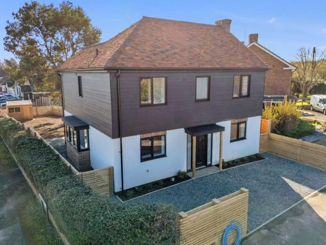 4 Bedroom Detached House