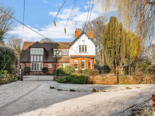 4 Bedroom Detached House