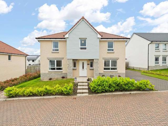 4 Bedroom Detached House