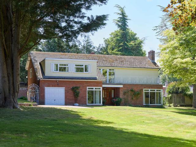 4 Bedroom Detached House