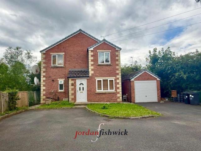 4 Bedroom Detached House
