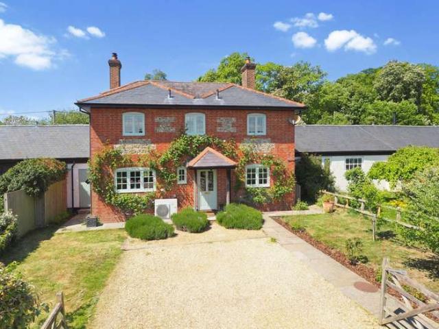 4 Bedroom Detached House