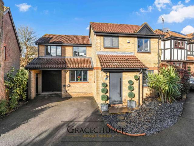 4 Bedroom Detached House