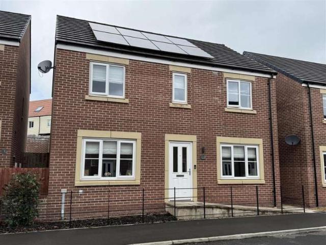 4 Bedroom Detached House