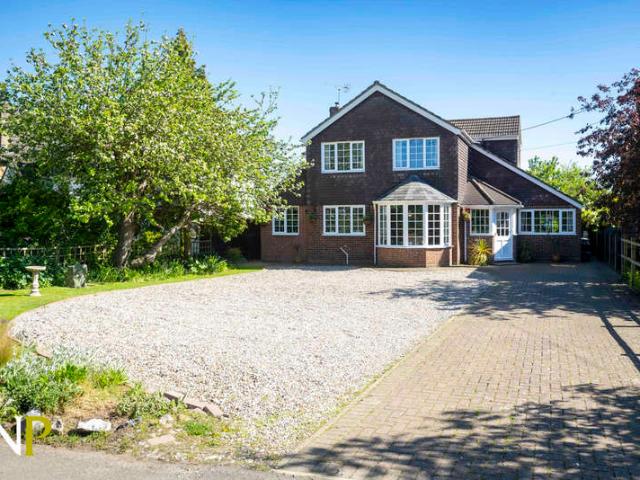 4 Bedroom Detached House