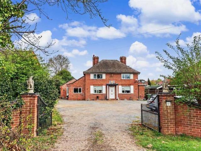 4 Bedroom Detached House