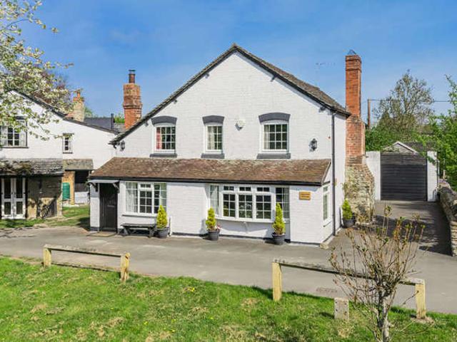 4 Bedroom Detached House