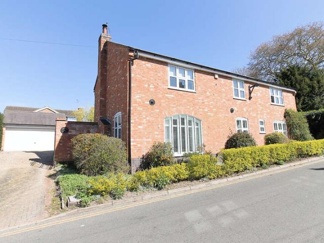 4 Bedroom Detached House