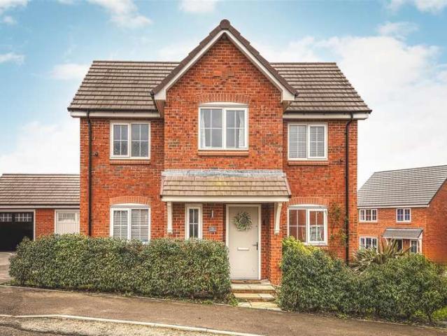 4 Bedroom Detached House