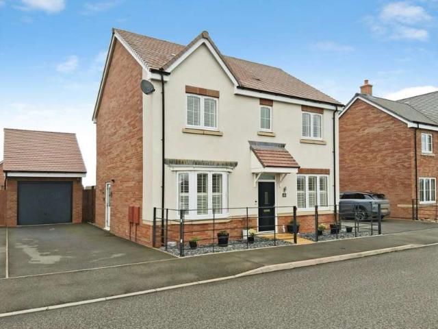 4 Bedroom Detached House