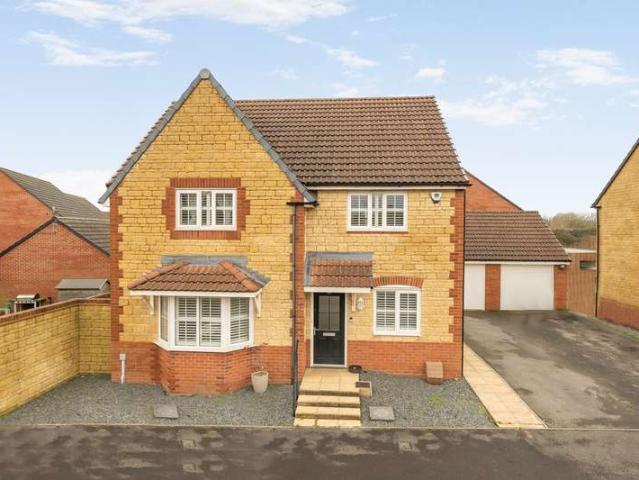 4 Bedroom Detached House
