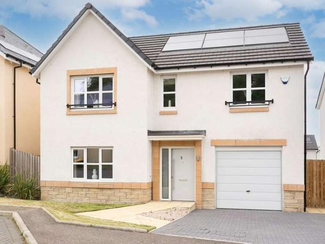 4 Bedroom Detached House