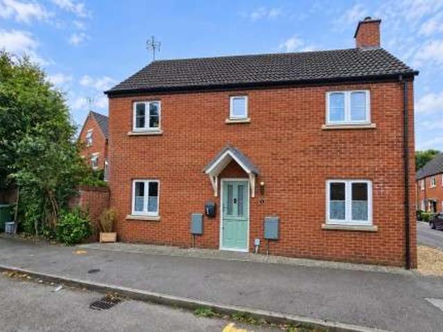 4 Bedroom Detached House