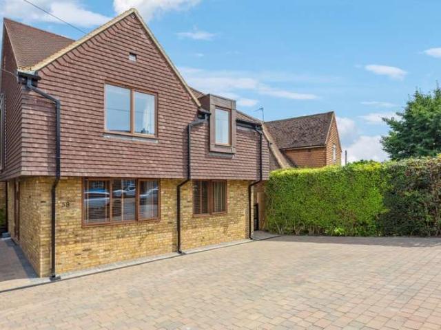 4 Bedroom Detached House