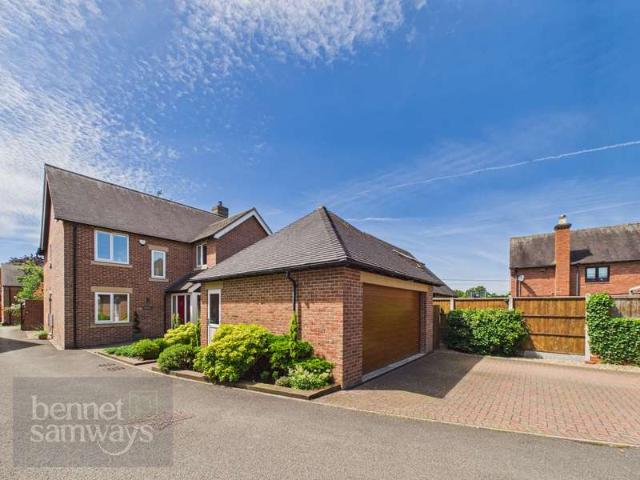 4 Bedroom Detached House