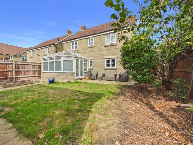 4 Bedroom Detached House