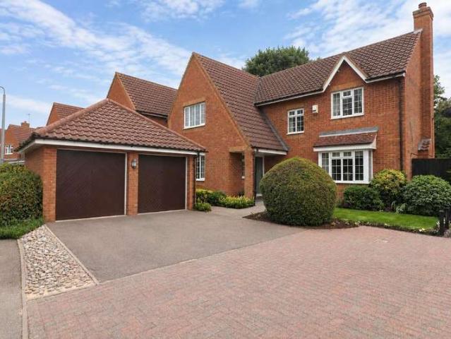 4 Bedroom Detached House
