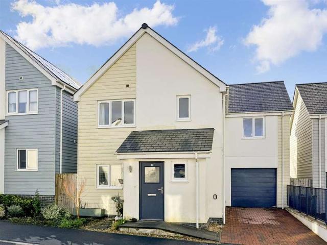 4 Bedroom Detached House