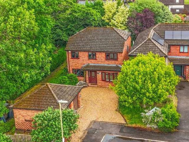 4 Bedroom Detached House
