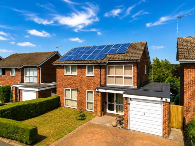 4 Bedroom Detached House