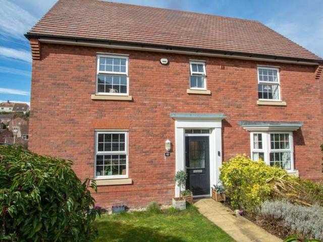 4 Bedroom Detached House