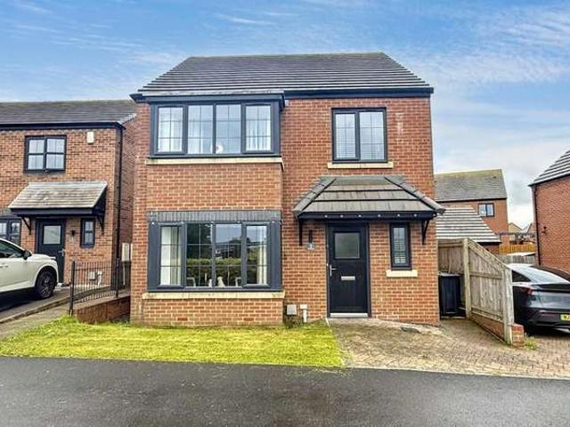 4 Bedroom Detached House