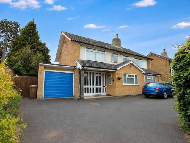 4 Bedroom Detached House