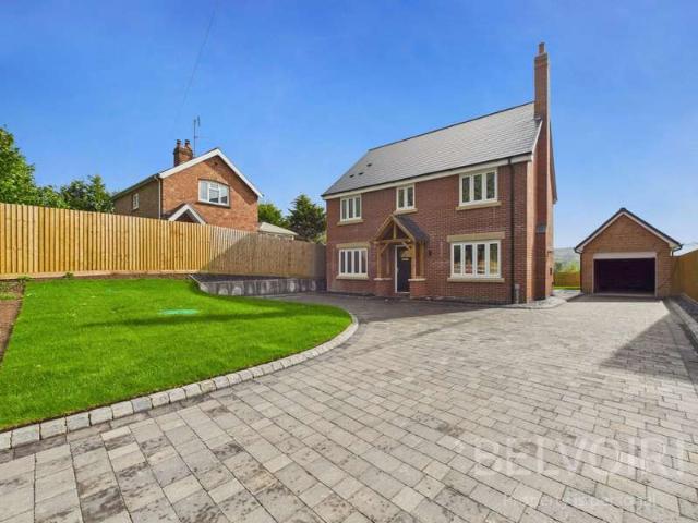 4 Bedroom Detached House
