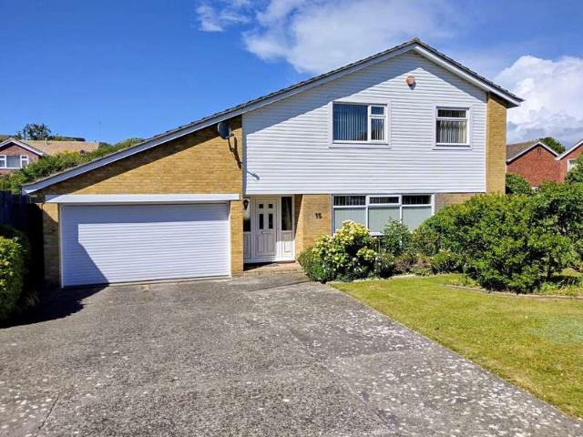 4 Bedroom Detached House