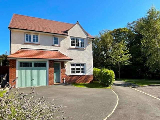4 Bedroom Detached House