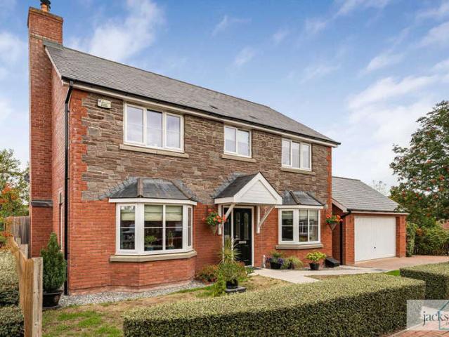 4 Bedroom Detached House