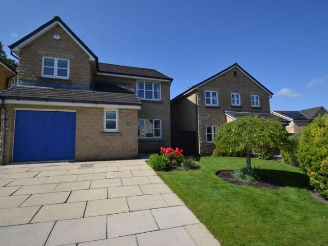 4 Bedroom Detached House
