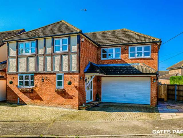 4 Bedroom Detached House