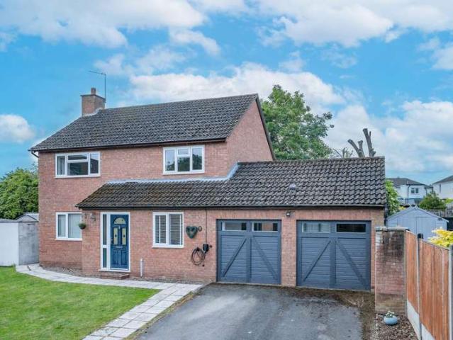4 Bedroom Detached House