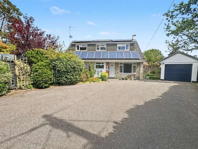 4 Bedroom Detached House