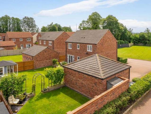 4 Bedroom Detached House