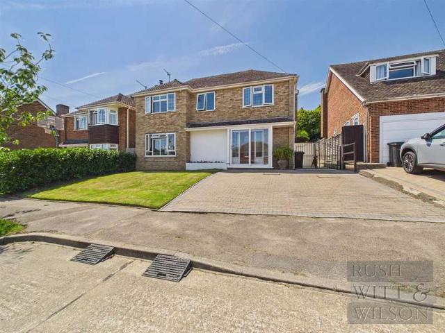 4 Bedroom Detached House