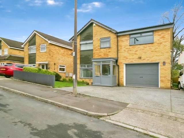 4 Bedroom Detached House