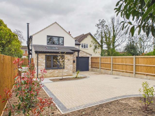 4 Bedroom Detached House