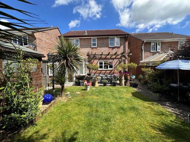 4 Bedroom Detached House