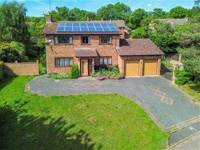 4 Bedroom Detached House