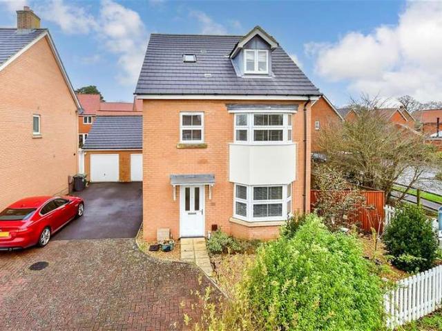 4 Bedroom Detached House