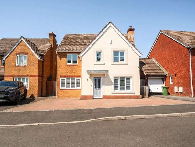 4 Bedroom Detached House