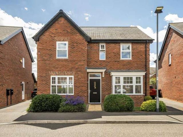 4 Bedroom Detached House