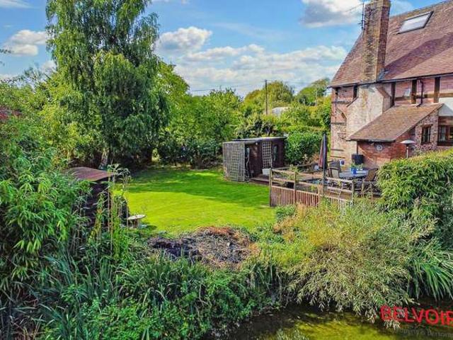 4 Bedroom Detached House