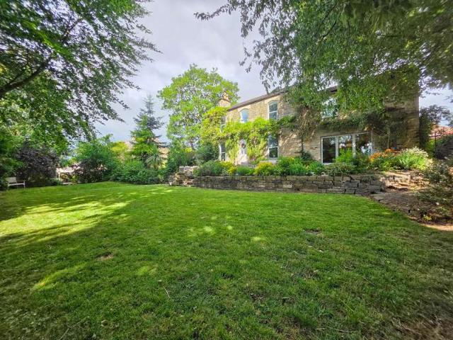 4 Bedroom Detached House