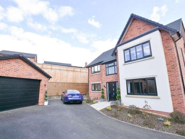 4 Bedroom Detached House